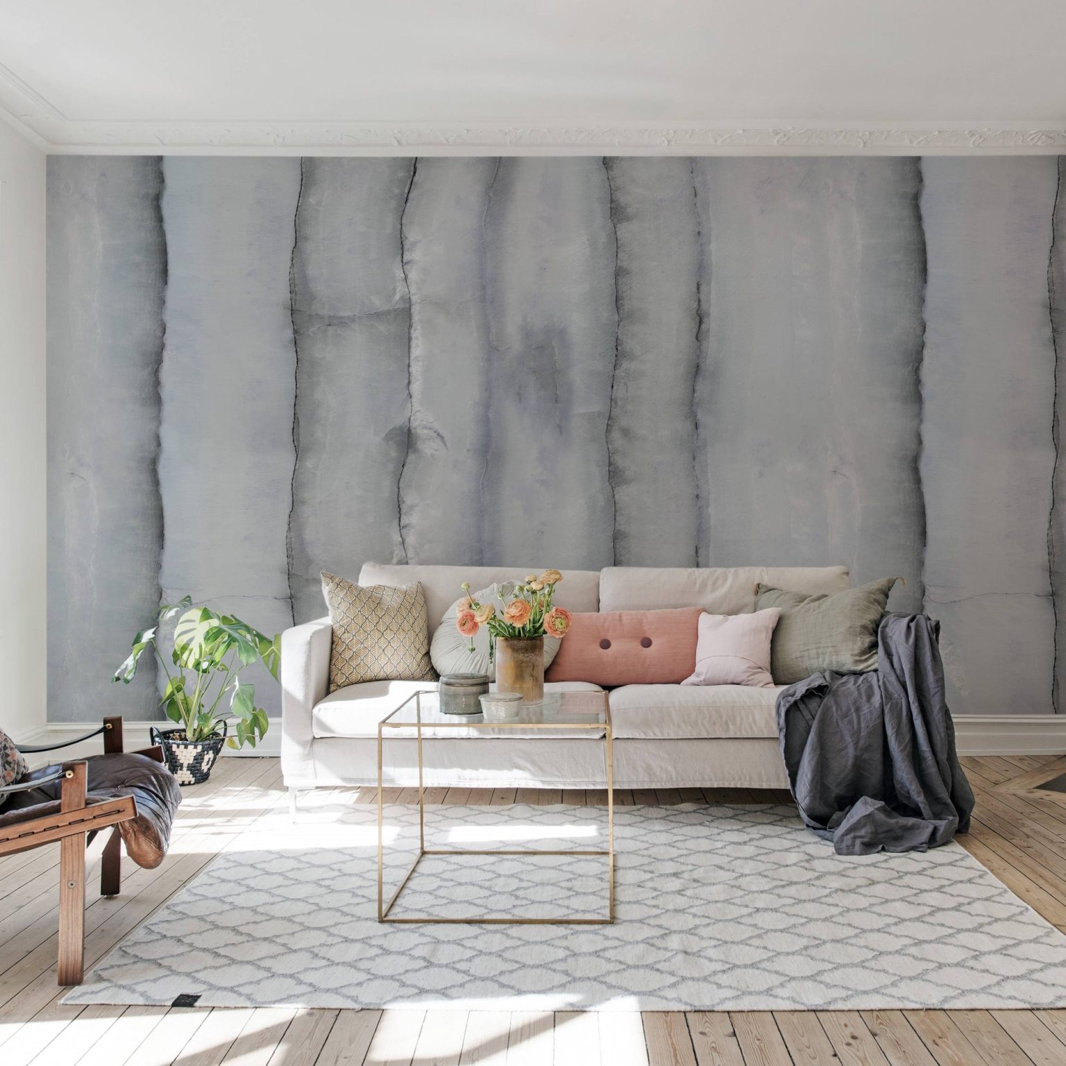 Wall Coverings: Clever Ideas to Make a Small Room Look Bigger!