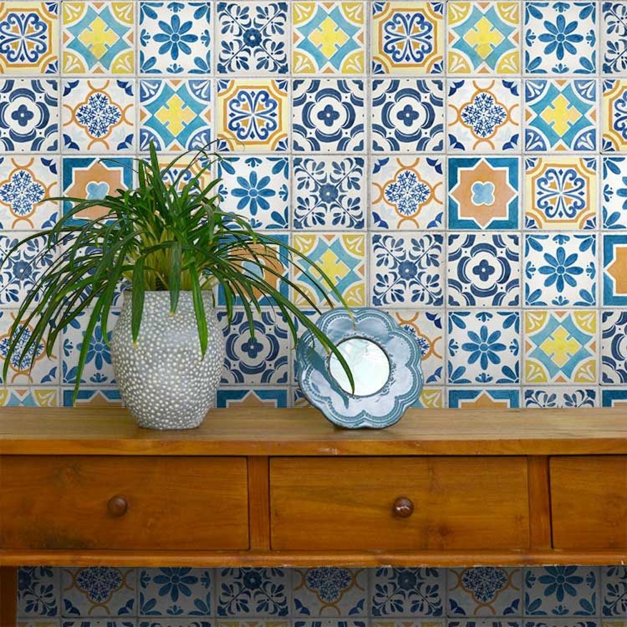 Wallpaper Advantages: Why People Are Using Wallpaper?
