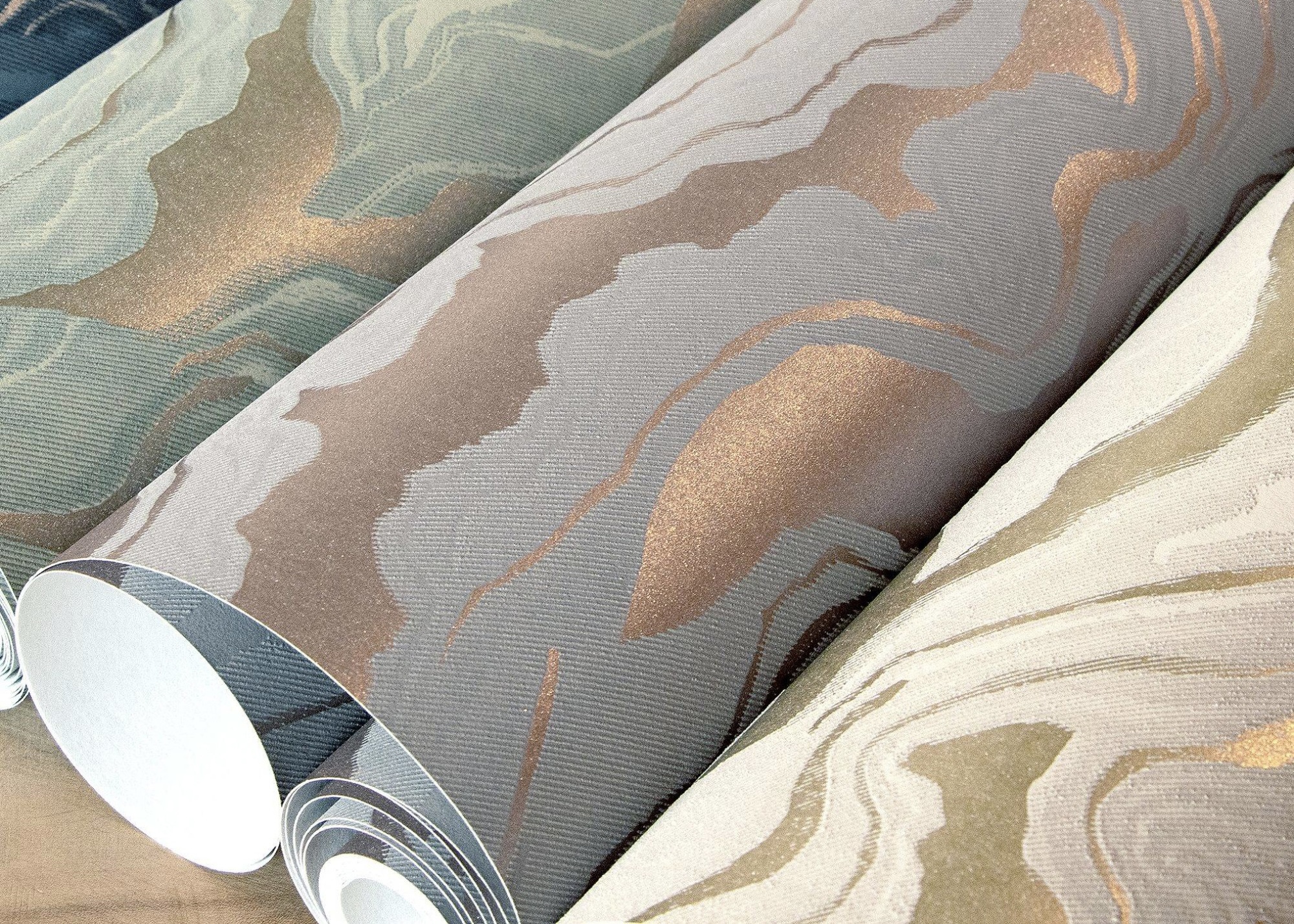 Wallpaper Advantages: Why People Are Using Wallpaper?