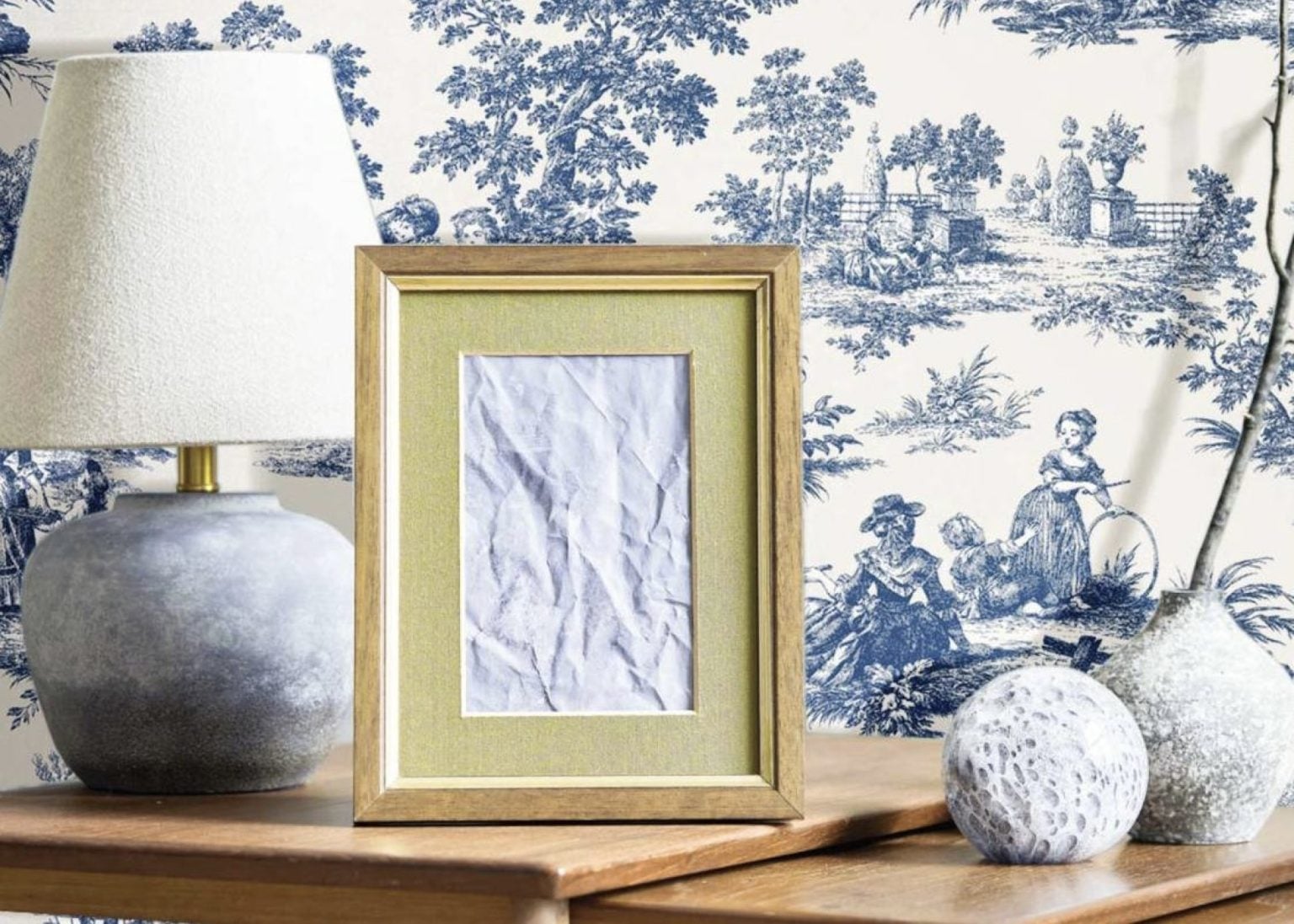 Discover the Beauty of Vintage Wallpaper Designs for Your Home