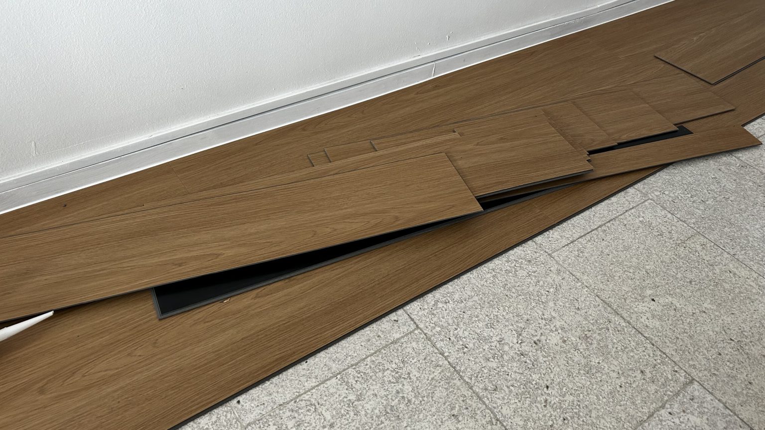 Flooring Project: Why You Must Try Vinyl Flooring