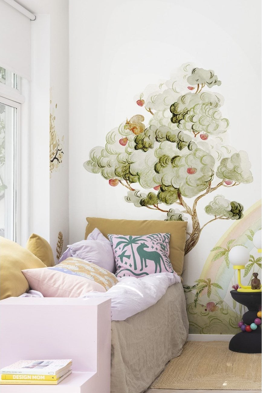 Escape the Ordinary with Captivating Green Nature Wallpaper